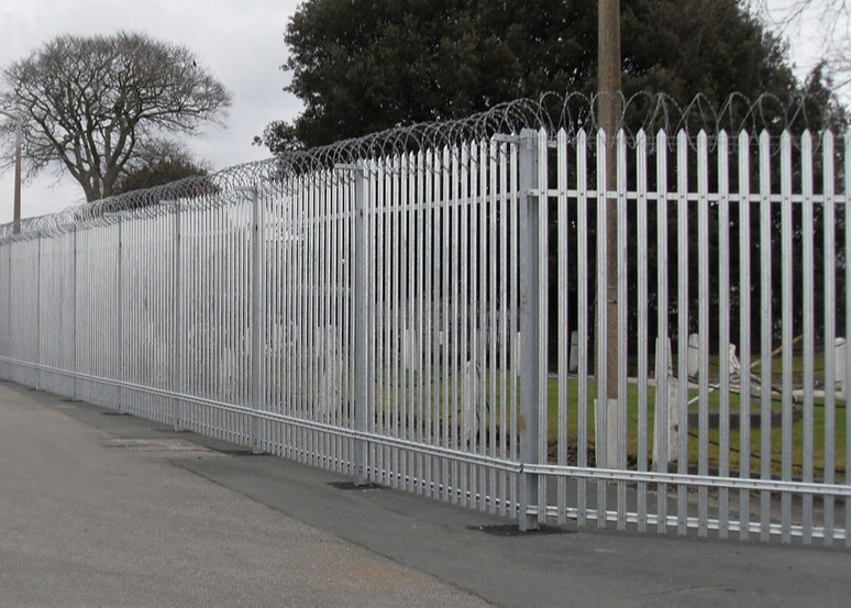 50x100mm Post Triple Pointed Palisade Fencing Hot Dip Galvanized Gp ...
