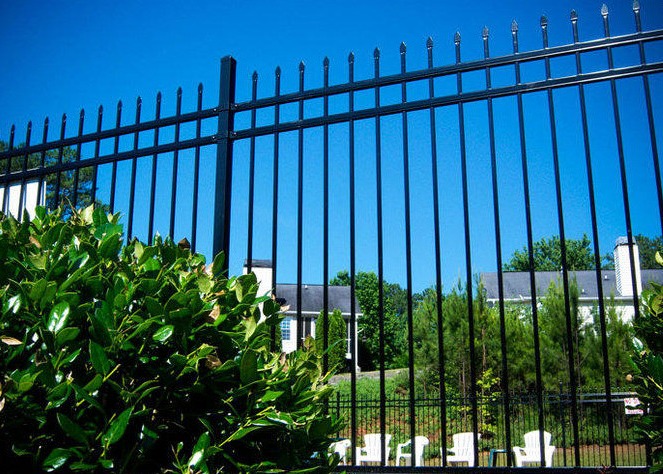 Q235 Crimp Top 6ft High Steel Tubular Fencing For Yard